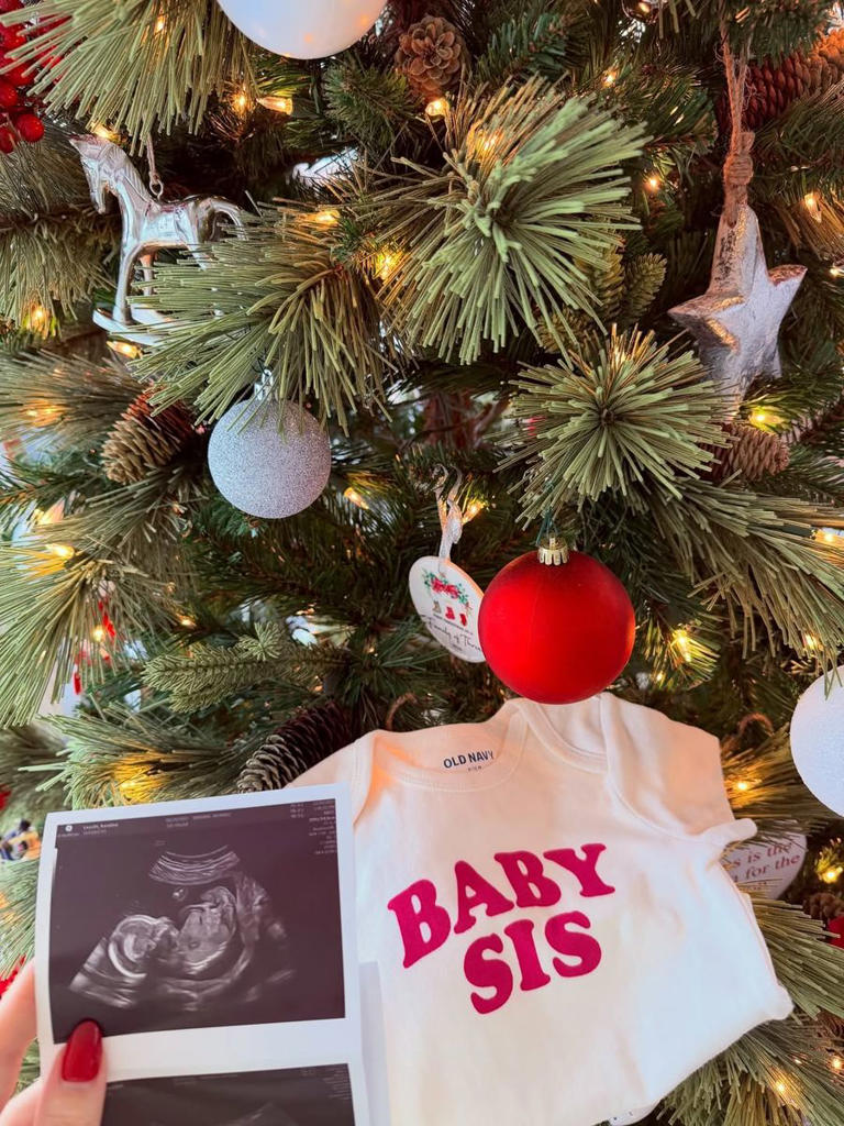 White House press secretary Karoline Leavitt announces she’s pregnant ...