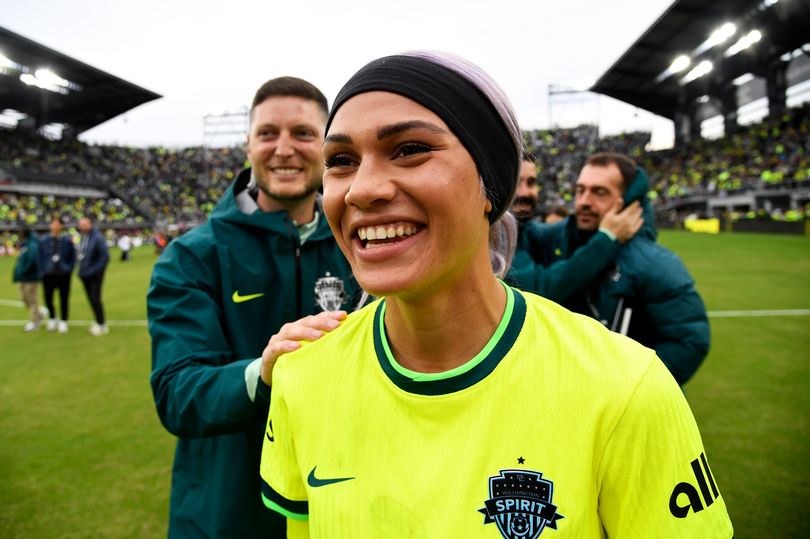 Landon Donovan makes Trinity Rodman prediction after NWSL introduces ...