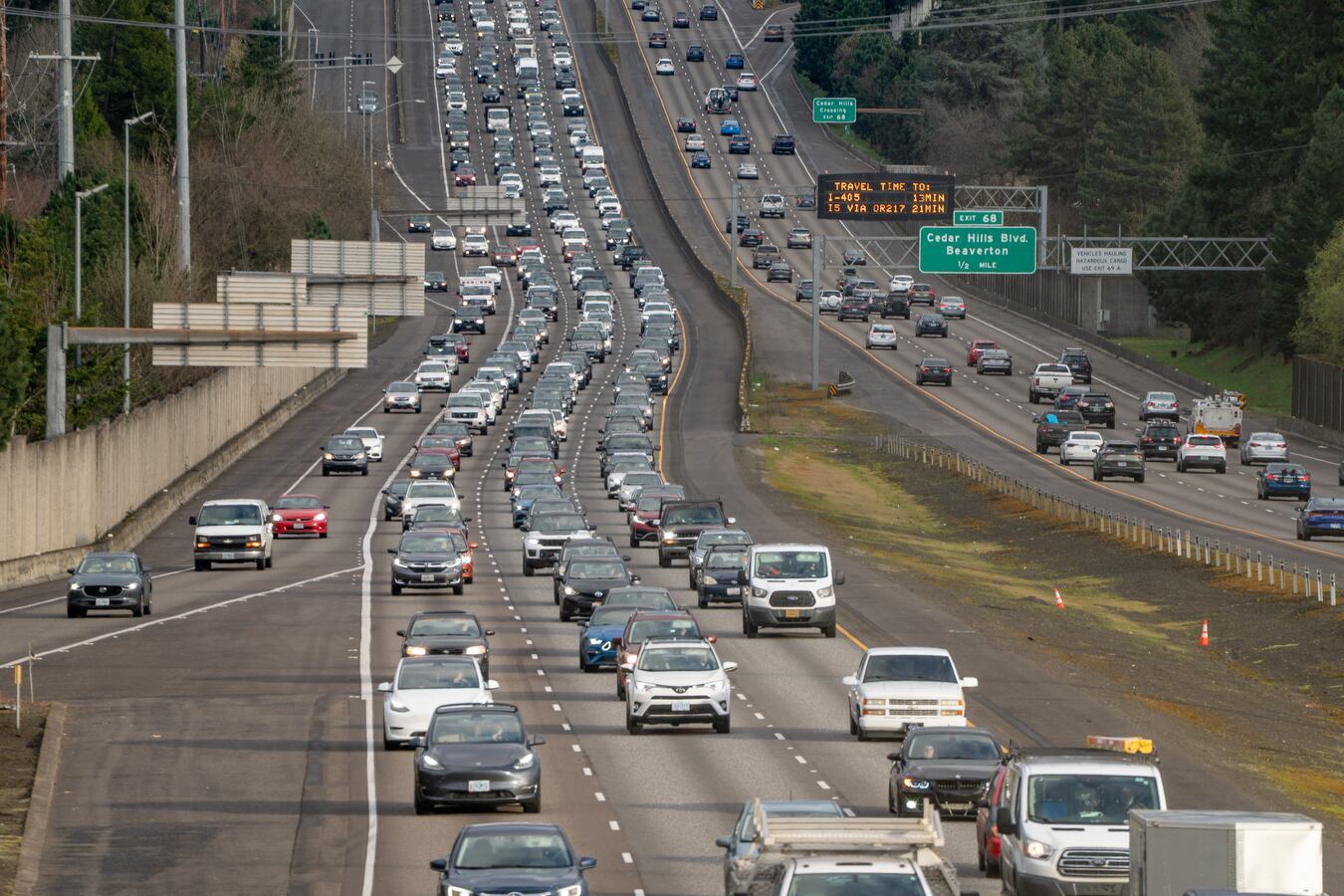 Oregonians won’t see gas tax, transportation fee hikes in January as ...