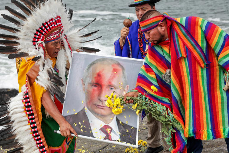 Peruvian shamans predict Maduro’s fall, ongoing Ukraine war in 2026