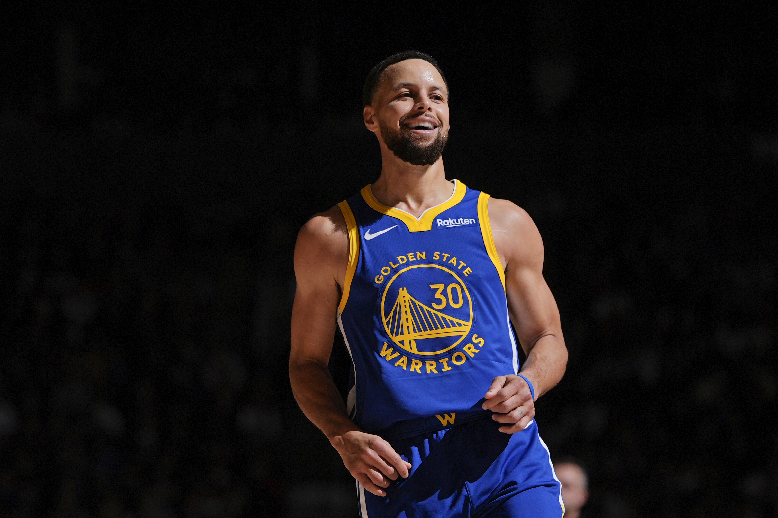 Steph Curry third in early All-Star voting
