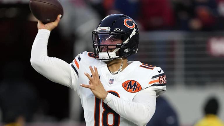 Texas Tech's David Bailey gives Oregon quarterback Dante Moore shocking ...