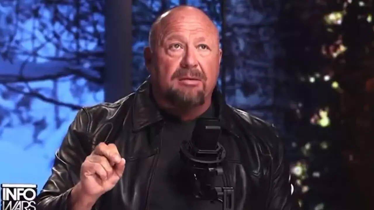 'Oriental Asians': Alex Jones claims Indians have higher crime rates ...