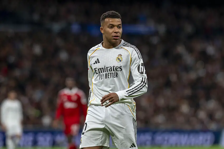 Affaire Mbappé : un simple don qui coûte cher à un policier