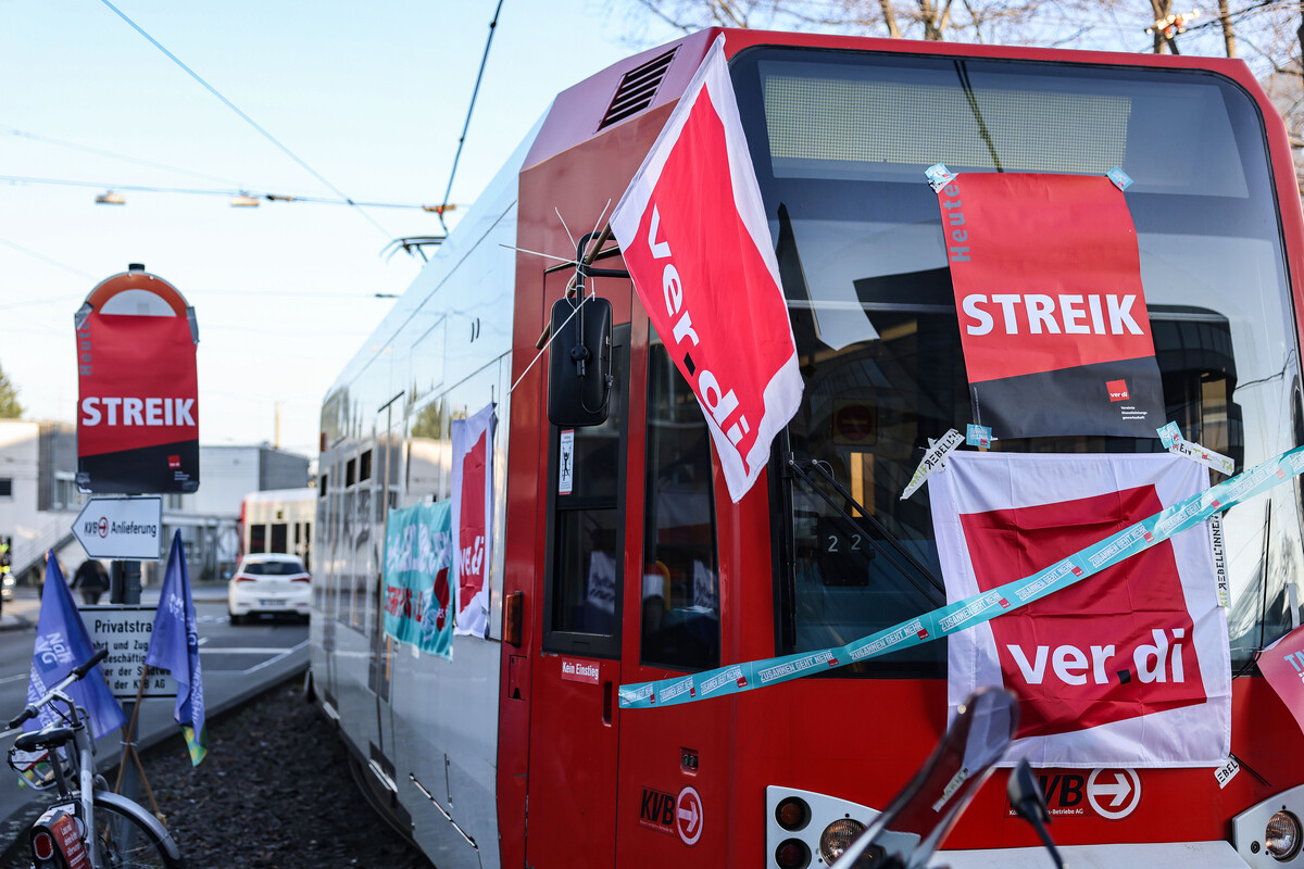 Streik hat begonnen: Nahverkehr in Nordrhein-Westfalen außer Betrieb