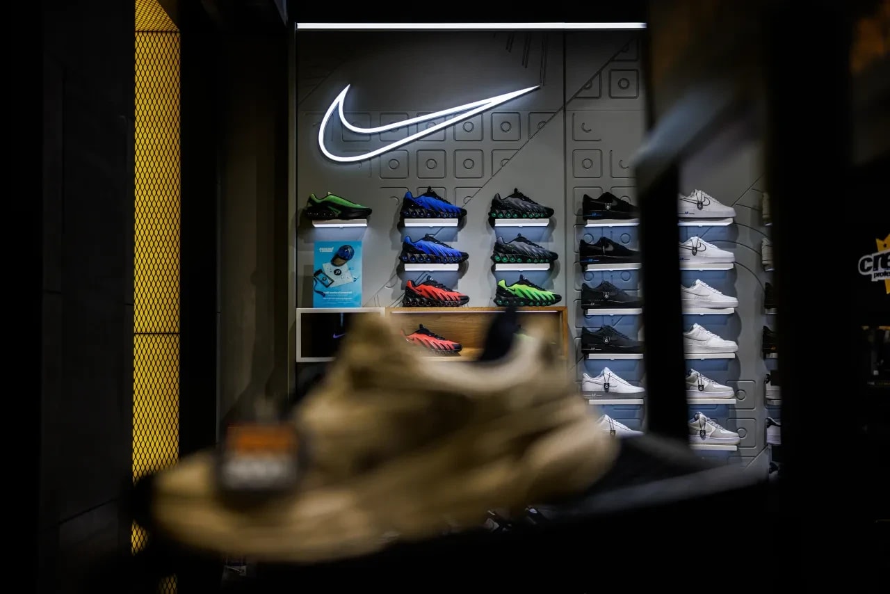 Nike stock rises after hours as CEO Elliott Hill joins Tim Cook in ...