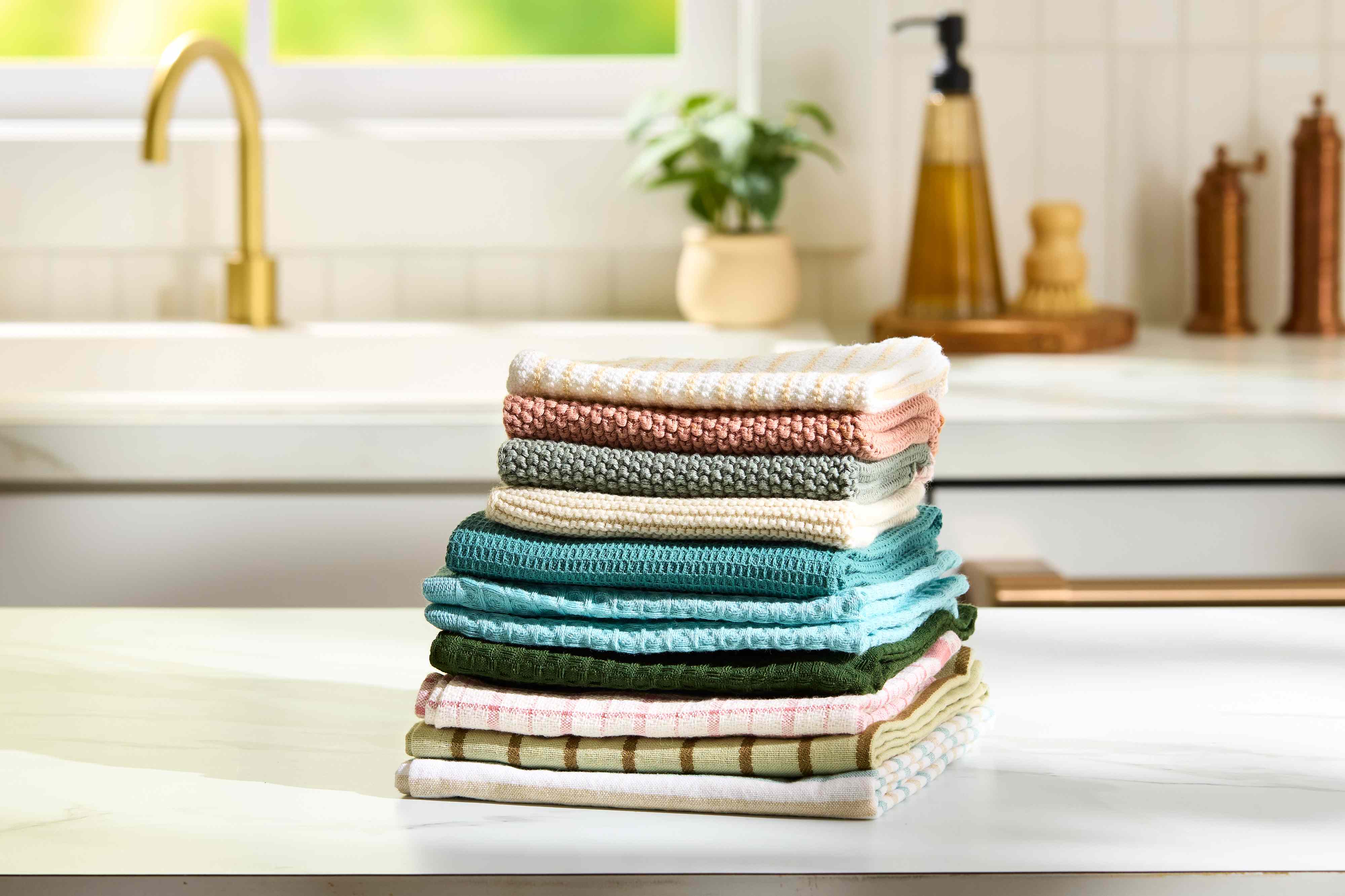 How often should you clean your kitchen towels? We asked a laundry pro ...