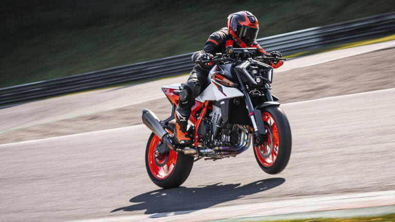 The motorcycle that blurs the line between sport and street