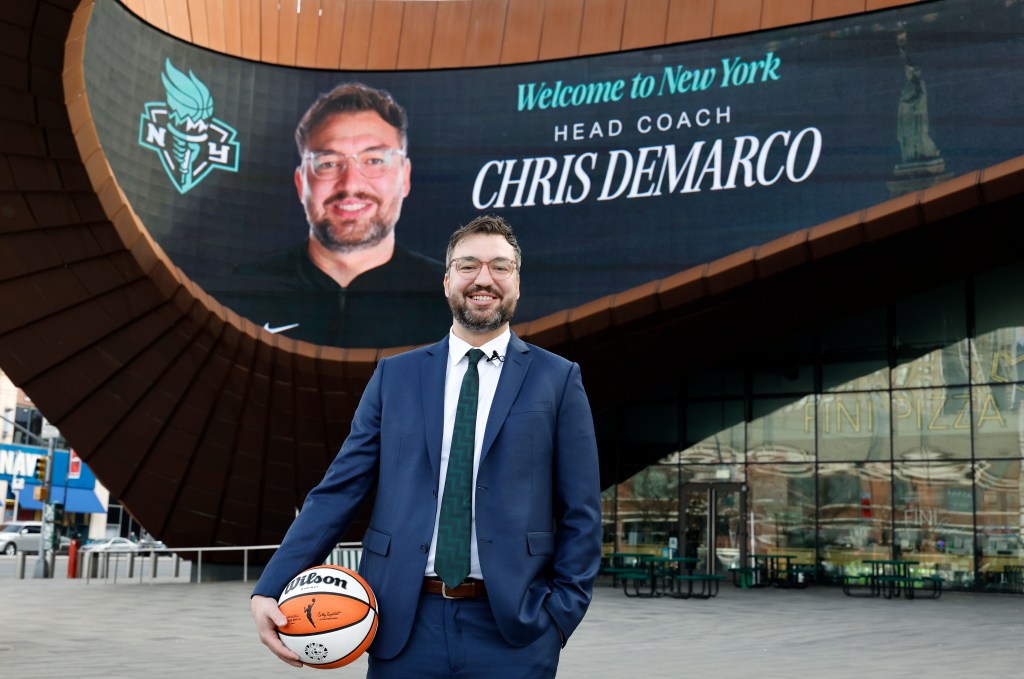 Warriors celebrate Chris DeMarco in style as he fittingly exits for ...