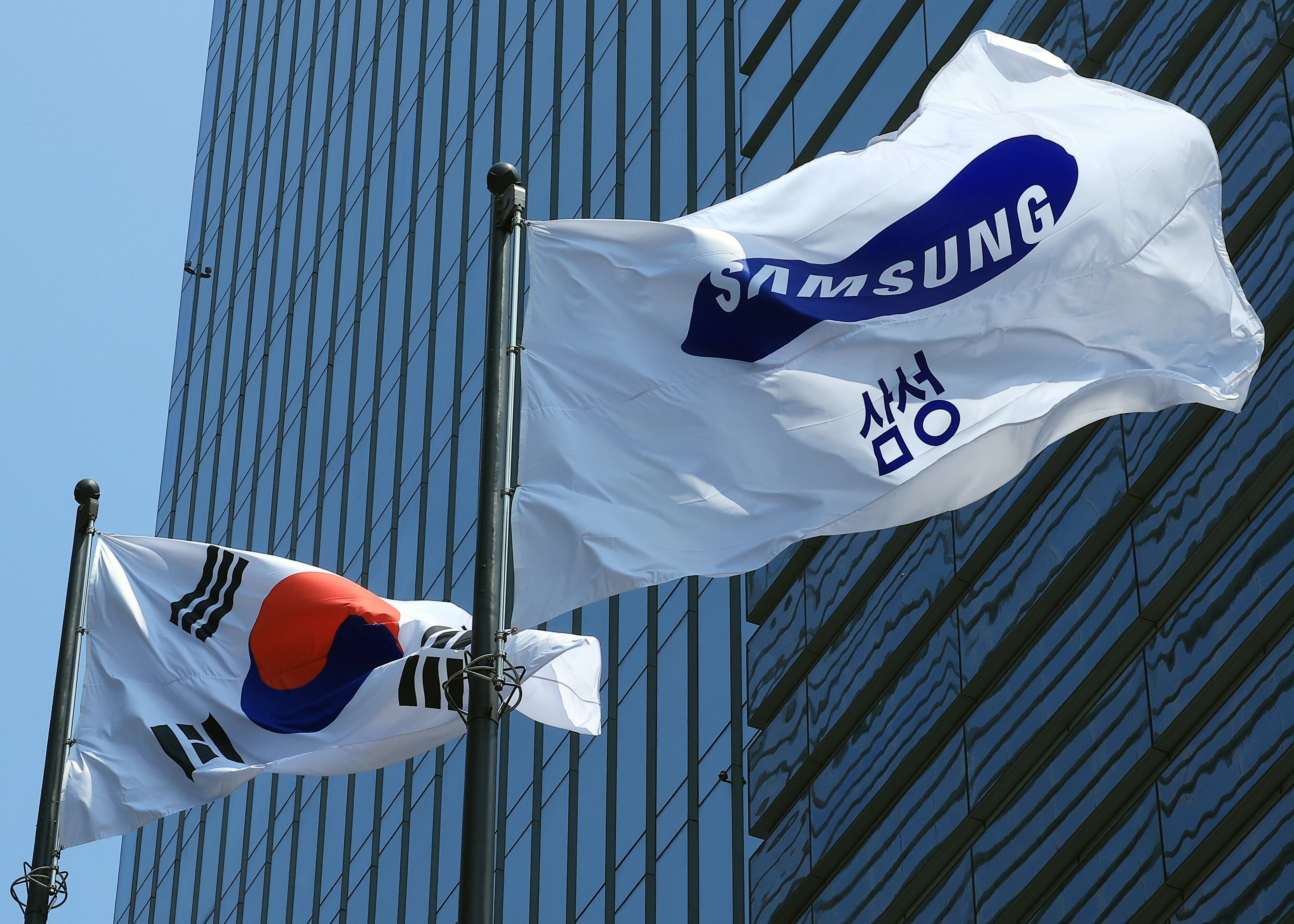 Samsung Electronics drops ceremony, prioritizes practicality