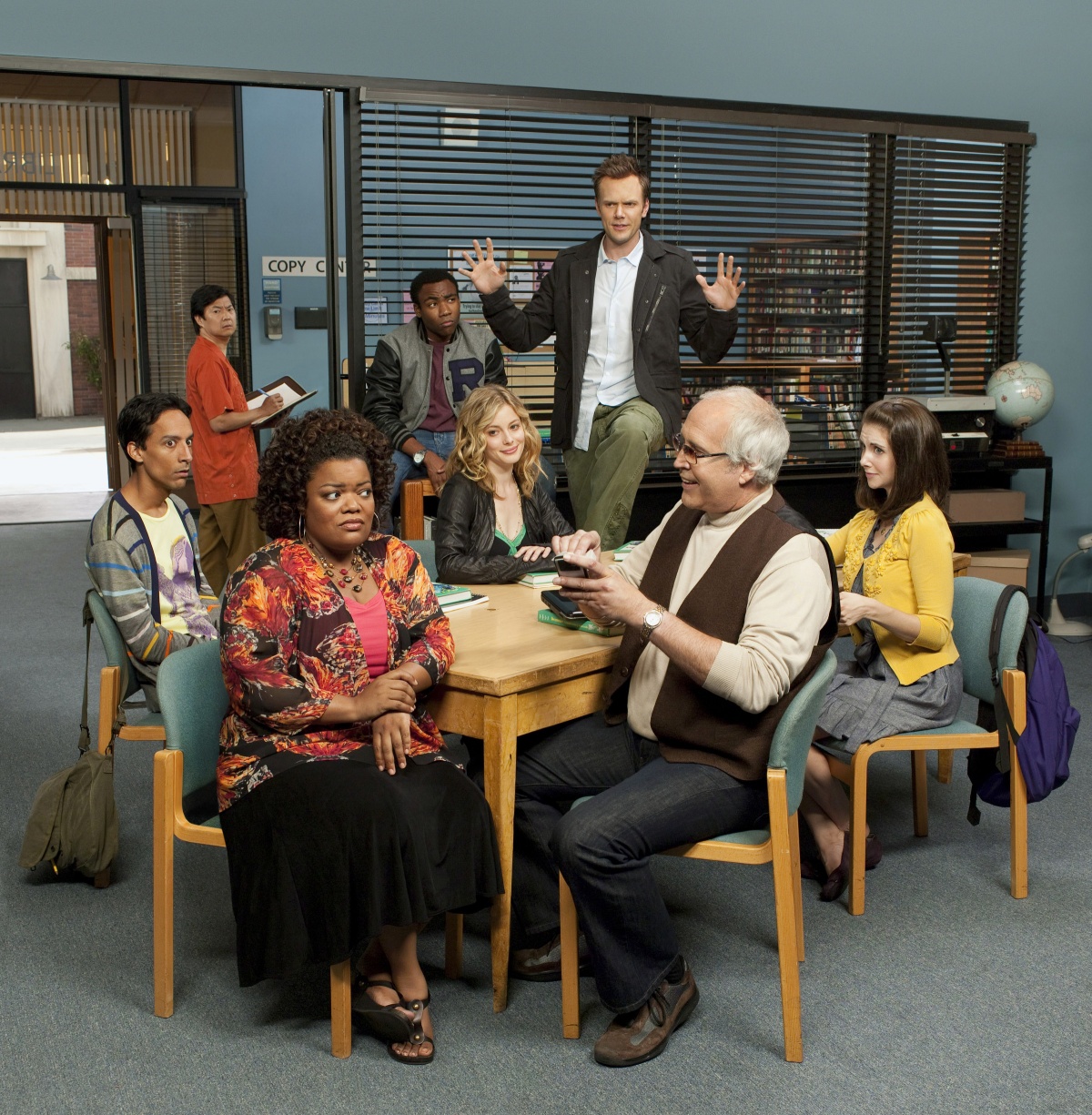 Community's Yvette Nicole Brown seemingly addresses Chevy Chase doc