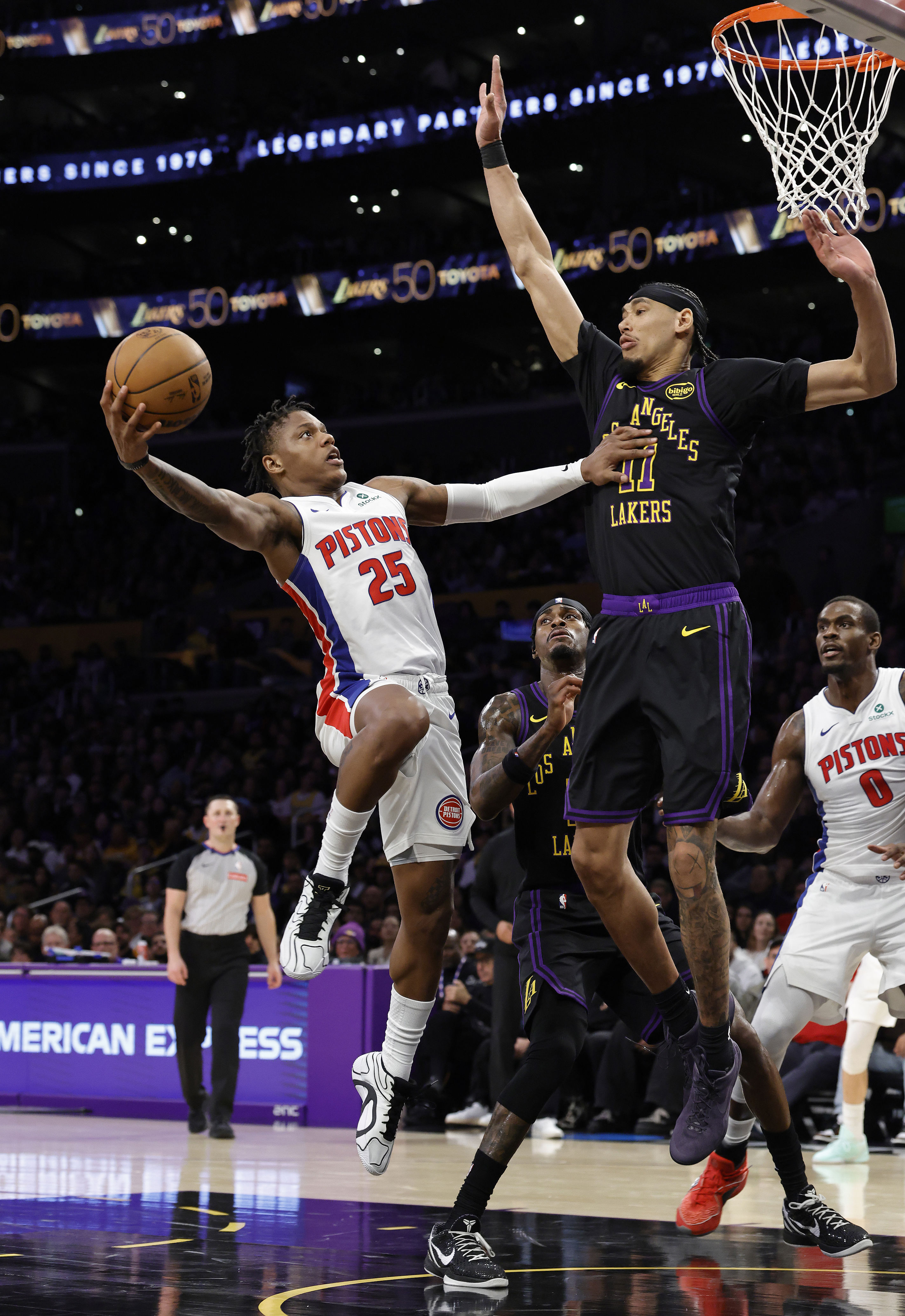 Pistons vs. Lakers final score: Dominant fourth gets Detroit the W