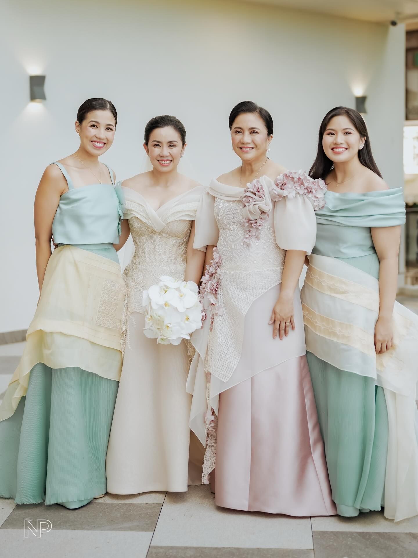 In photos: Leni Robredo's daughter Aika gets married