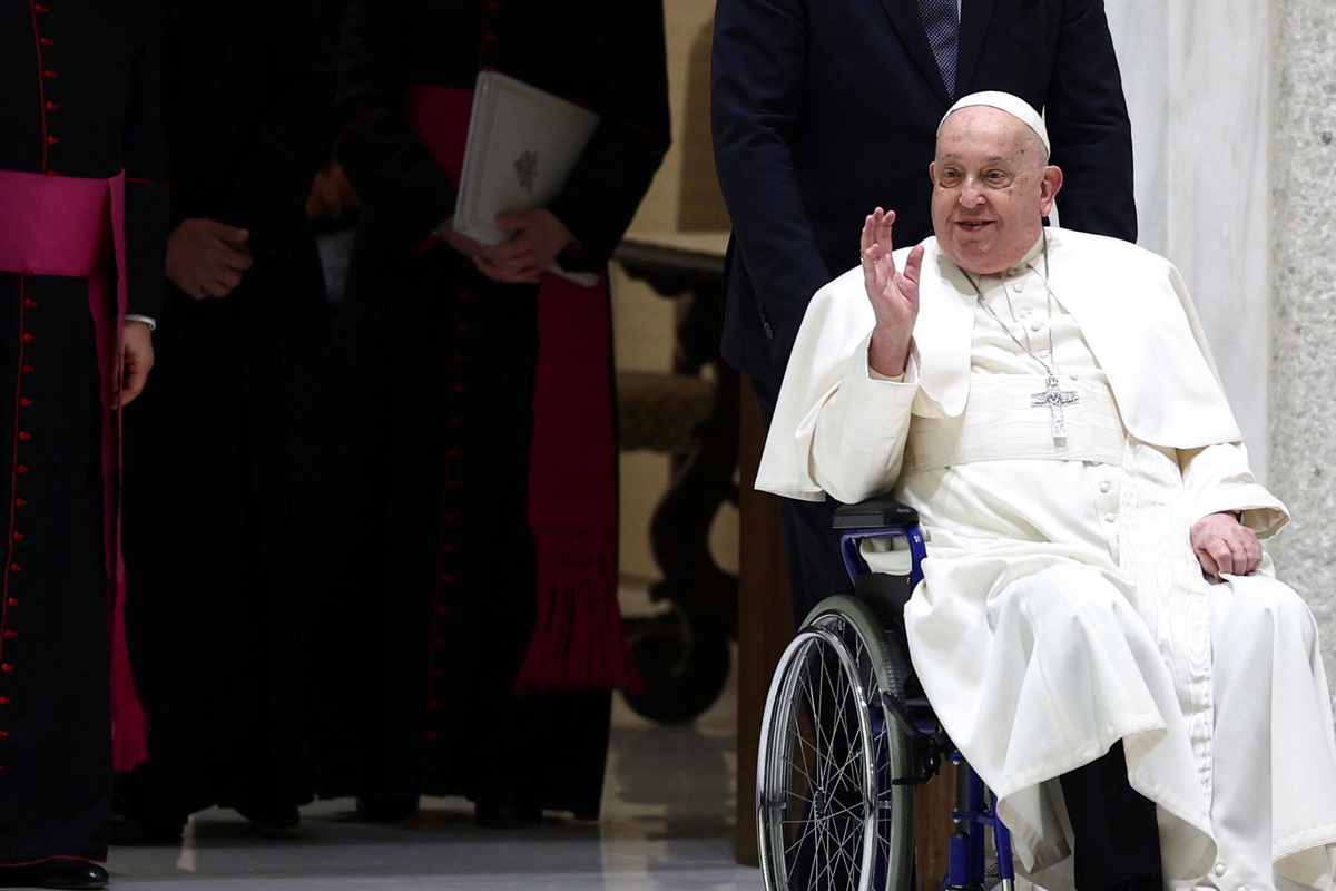 Pope Francis extends stay in hospital amid complex condition