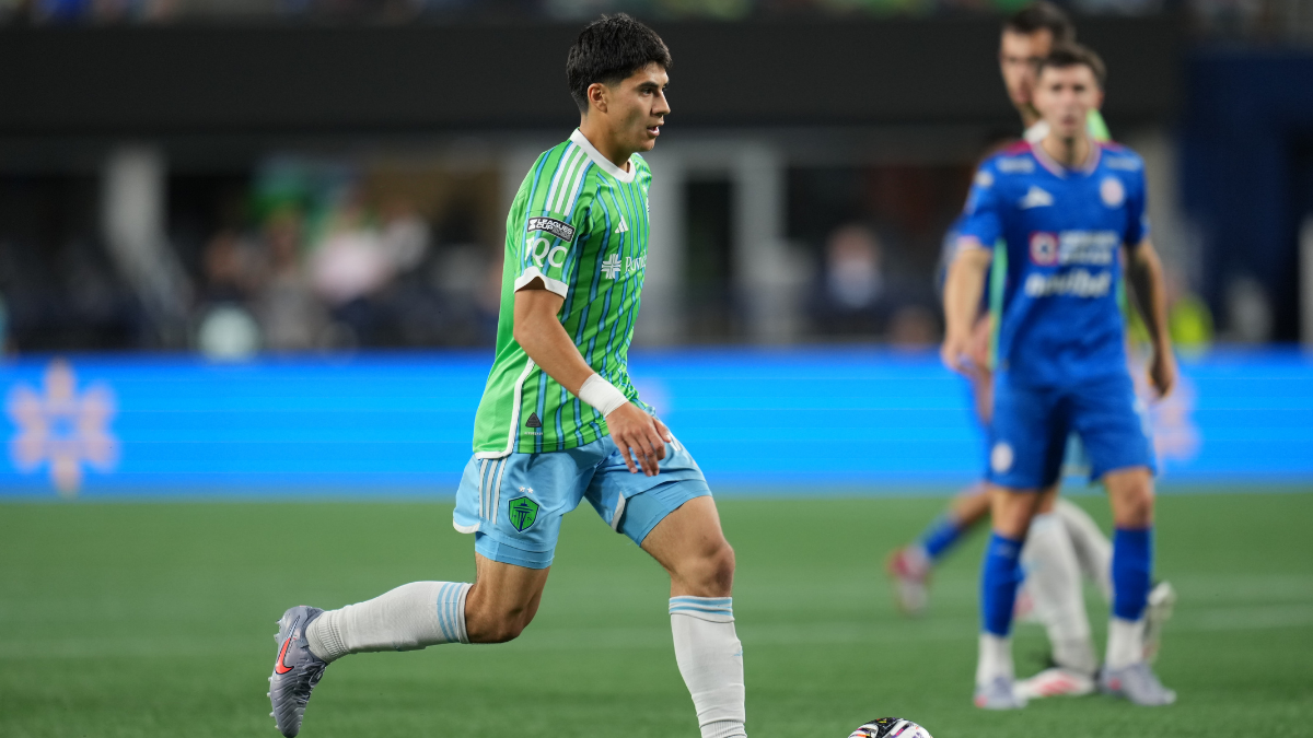 Obed Vargas, cada vez más cerca de dar el salto a Europa