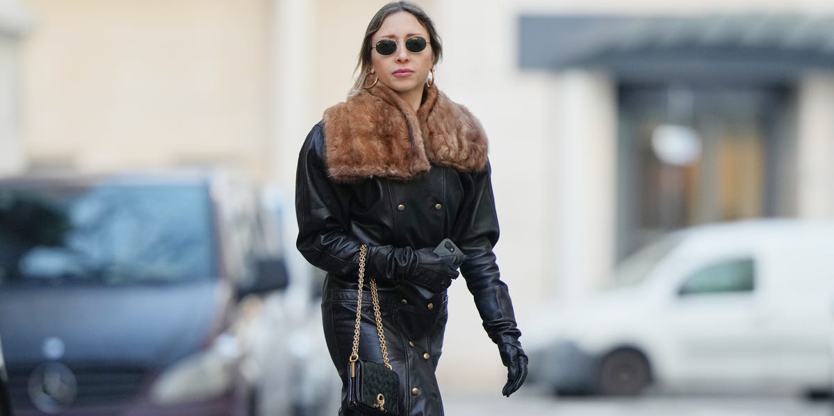 La blazer de ante de Zara con cuello y mangas de pelito inspiración años 70