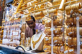Dubai: Gold prices drop further on last day of 2025 after record ...