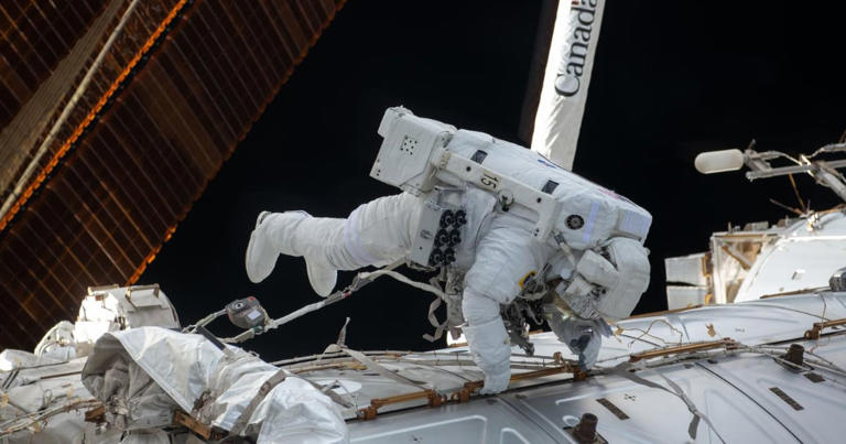 10 jaw-dropping images captured from the International Space Station in ...