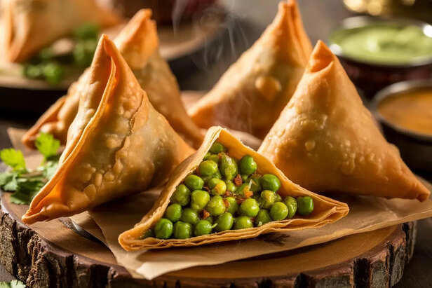 Start your new year 2026 morning with tasty green peas samosas