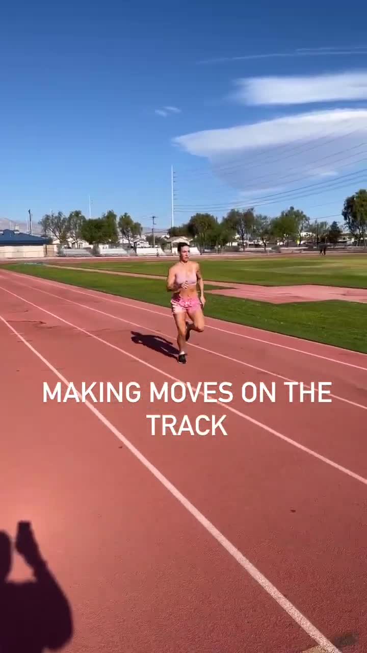 Mikaela Mayer doing sprints in preparation for Sandy Ryan fight