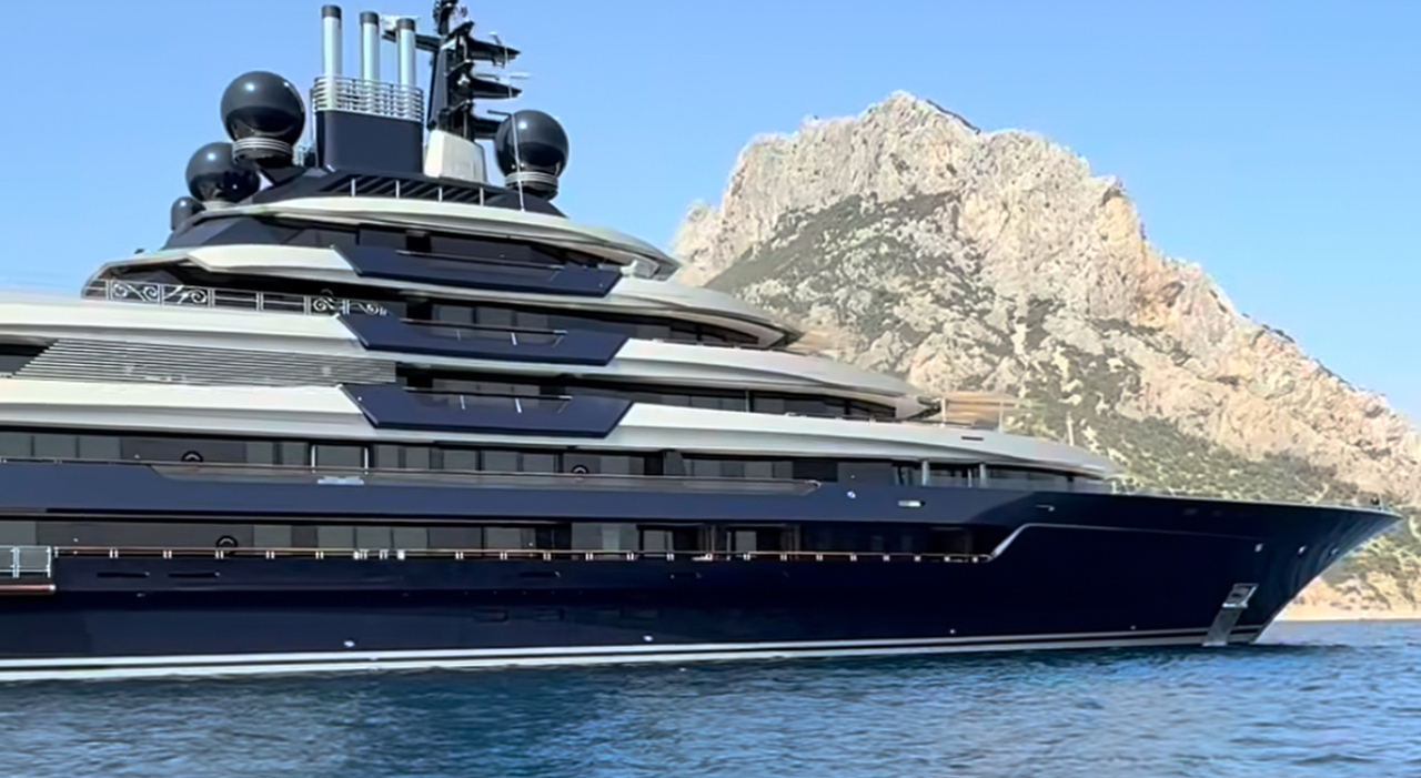 Luminance, il super yacht da 500 milioni di euro del magnate ucraino ...