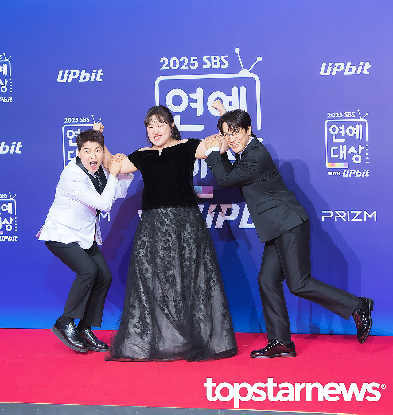 [HD포토] 전현무-이수지-차태현, '수지장군만 믿고 갑니다' (2025 SBS 연예대상)