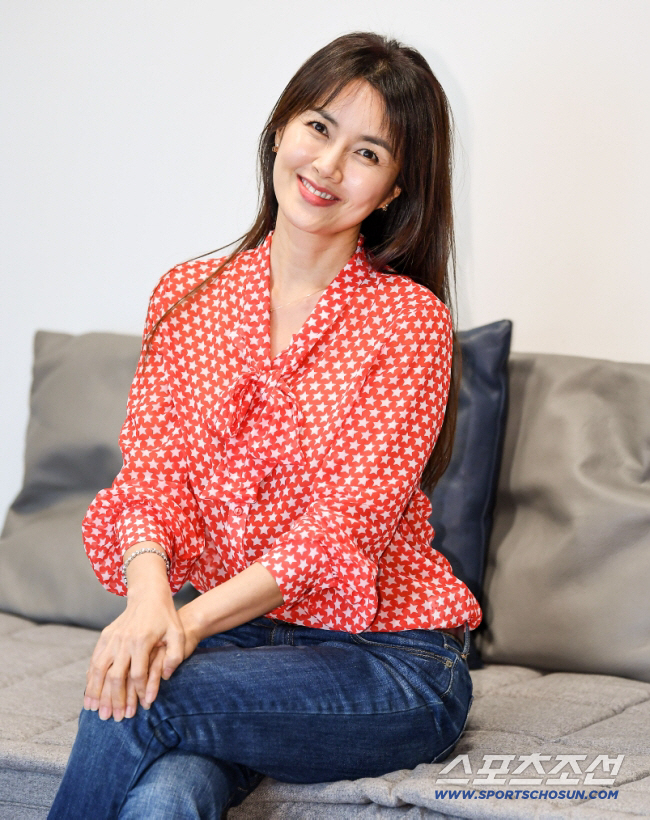 Shin Ae-ra, 89, had a pre-funeral ceremony due to her old age, which ...