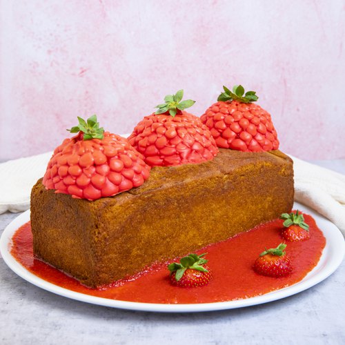 Very berry pound cake