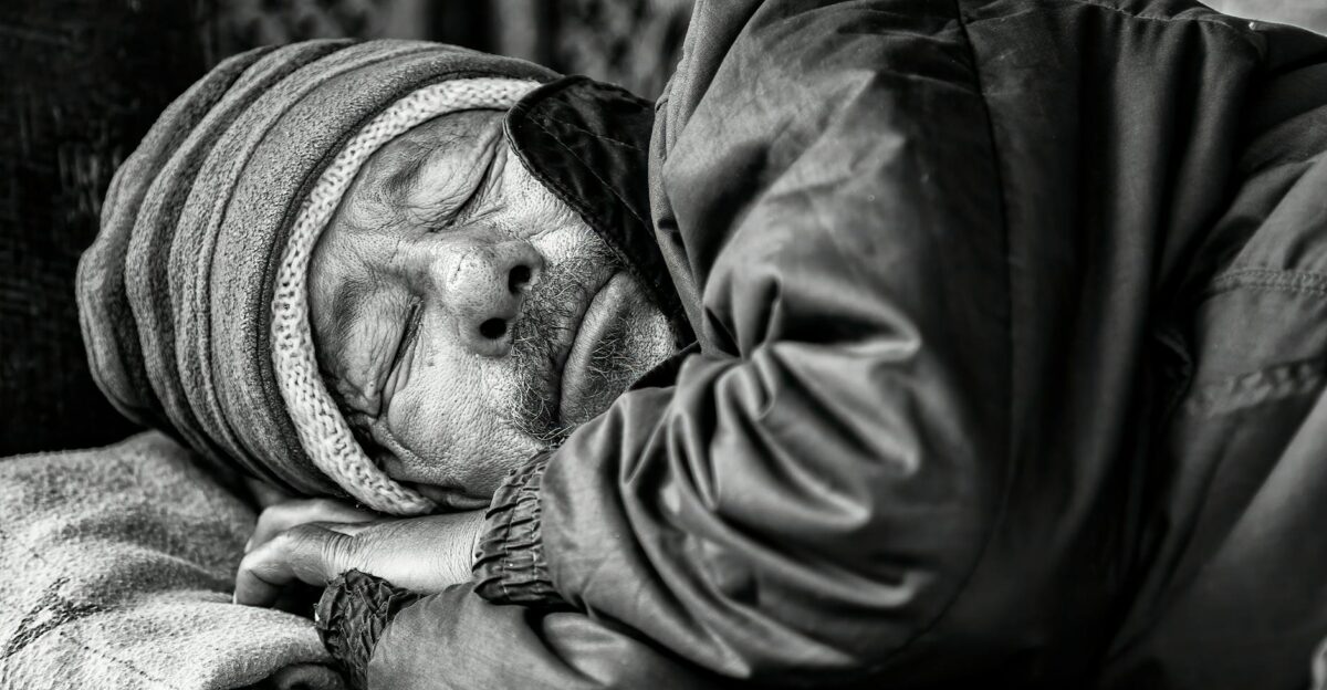 'Stay inside' warning issued to 15 states through New Year's Day