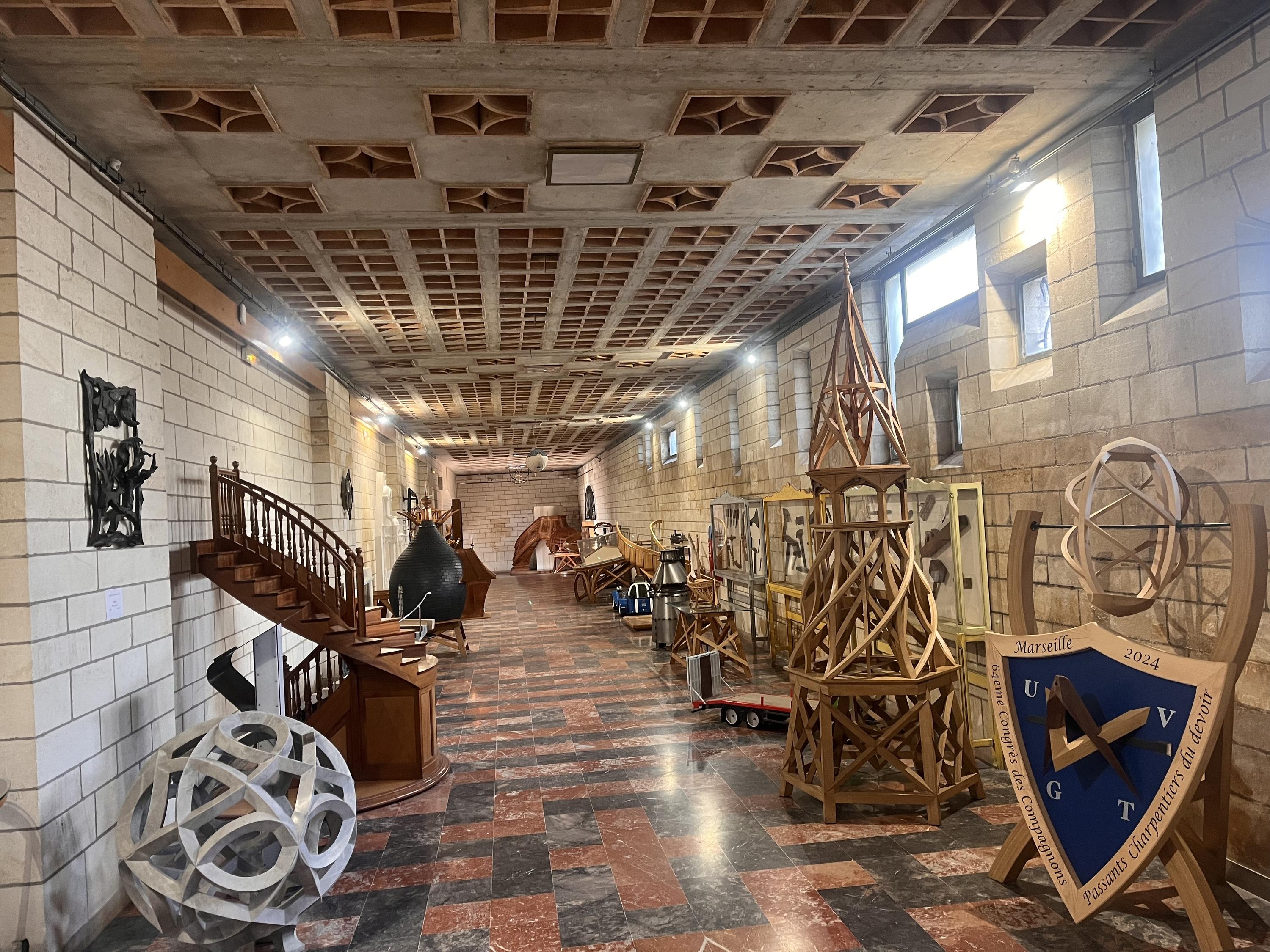 À Marseille, les Compagnons du devoir forment des apprentis dès l’âge ...