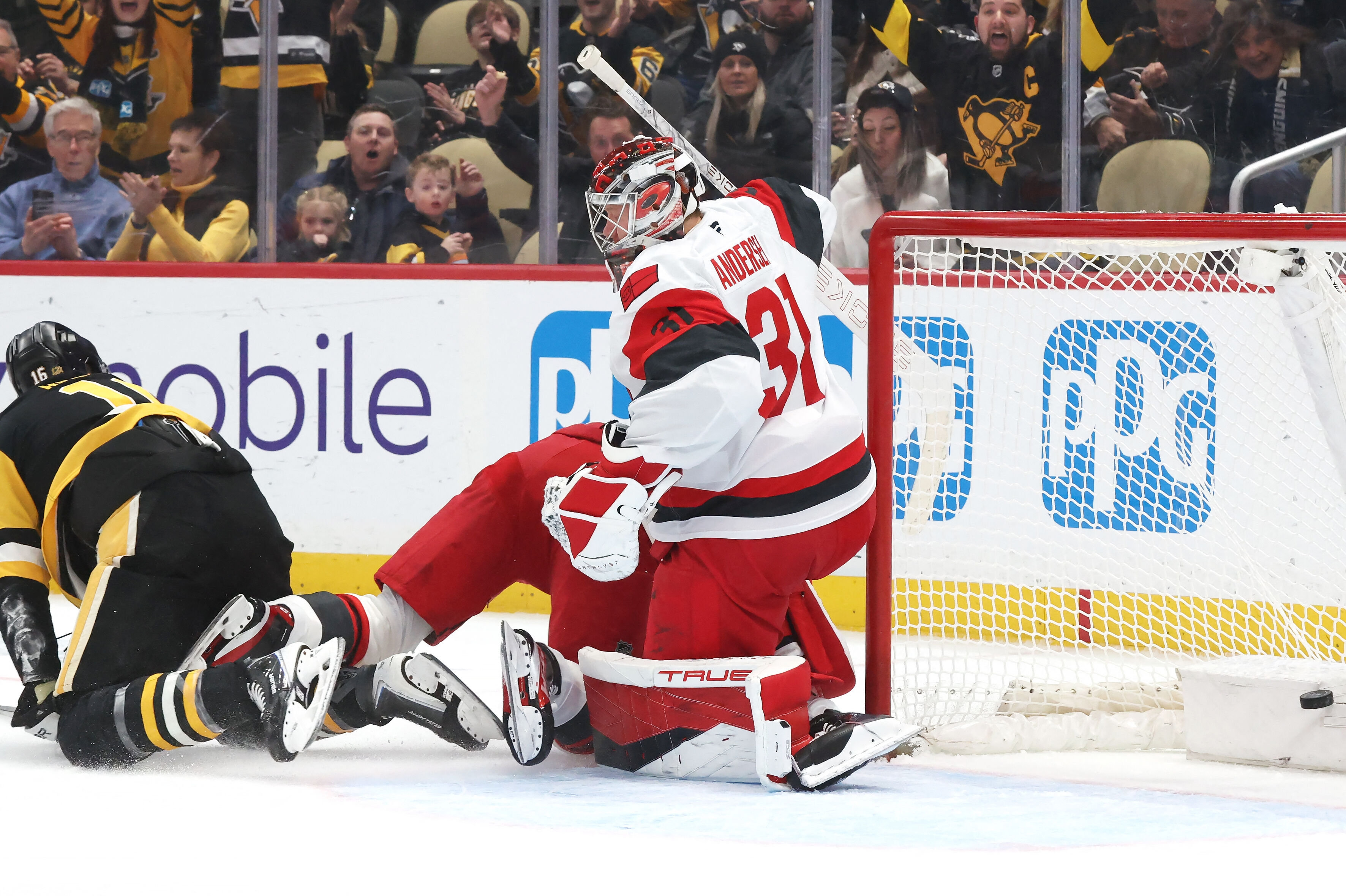 Dansk NHL-keeper bliver skudt i sænk på ny