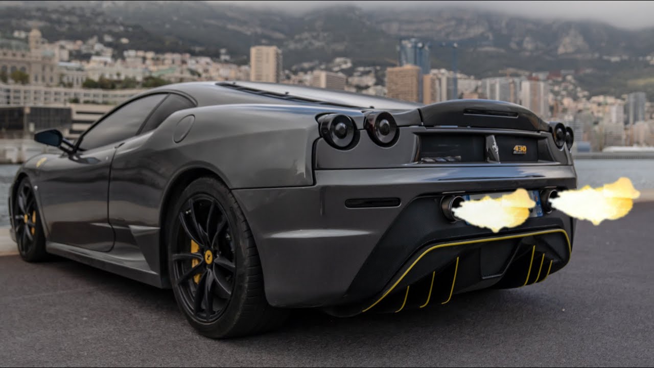 Ferrari 430 Scuderia spits flames