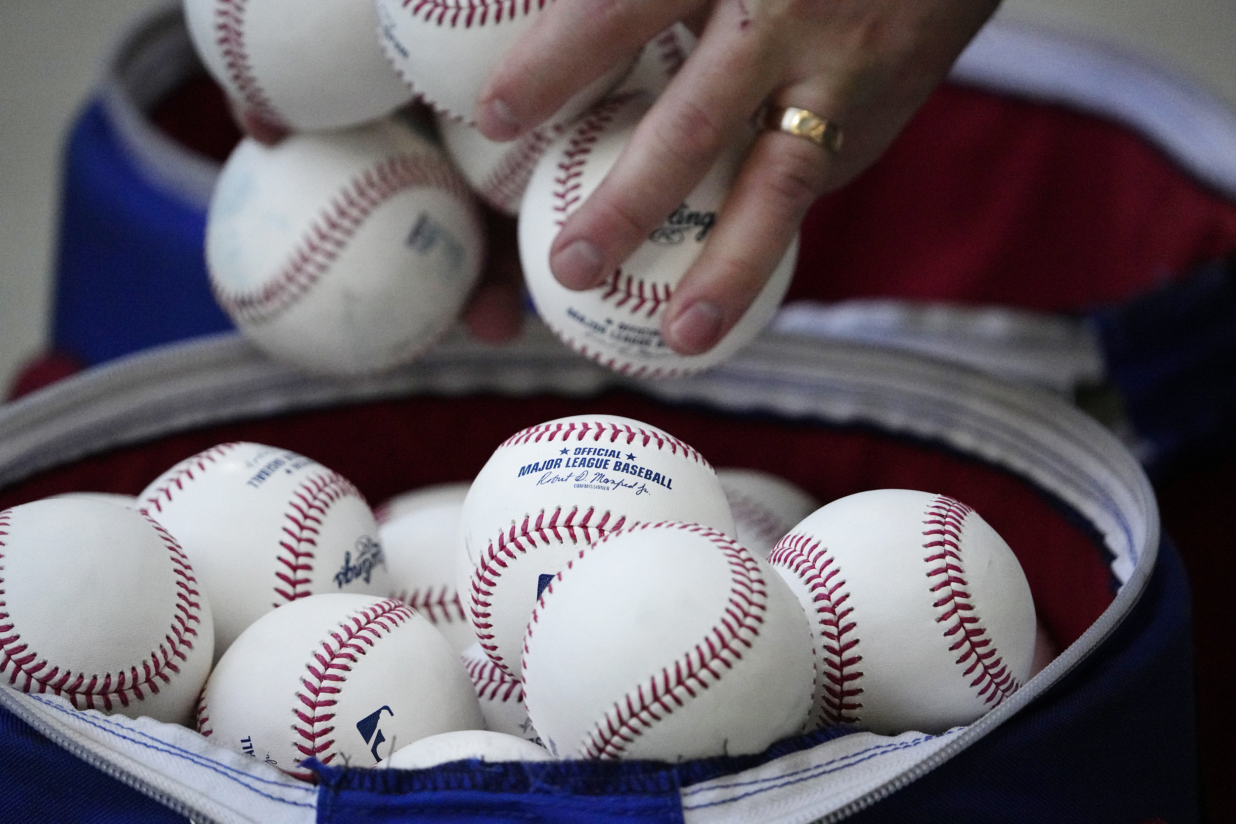 Tatsuya Imai meeting with teams in advance of Friday’s signing deadline