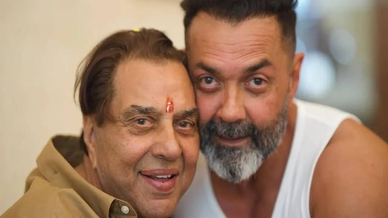 Ikkis: Bobby Deol transforms into a young Dharmendra for his father's ...