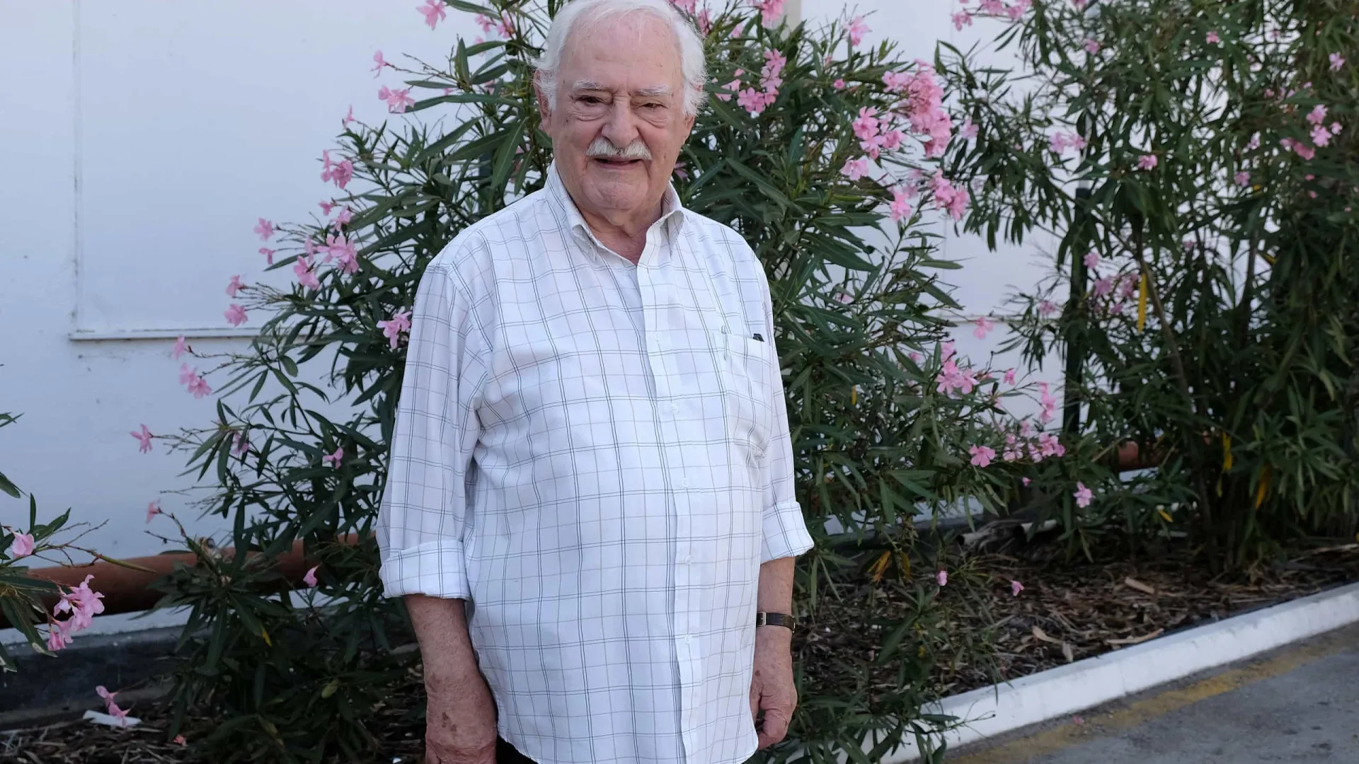 Sob vigilância, Ruy de Carvalho continua a recuperar a olhos vistos