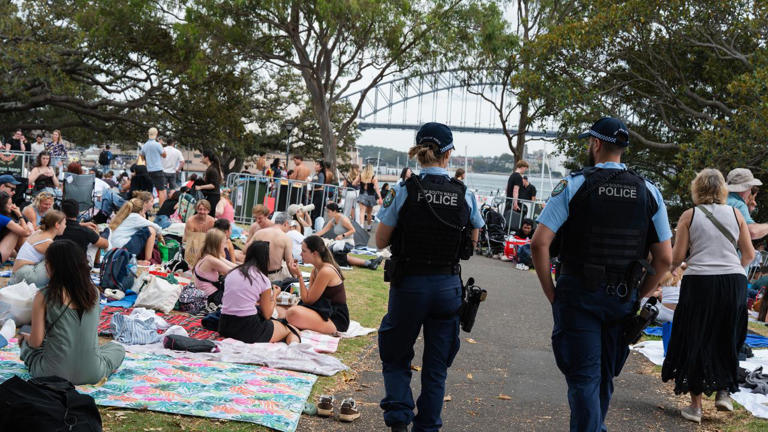 Excitement builds as crowds gather for New Year's Eve