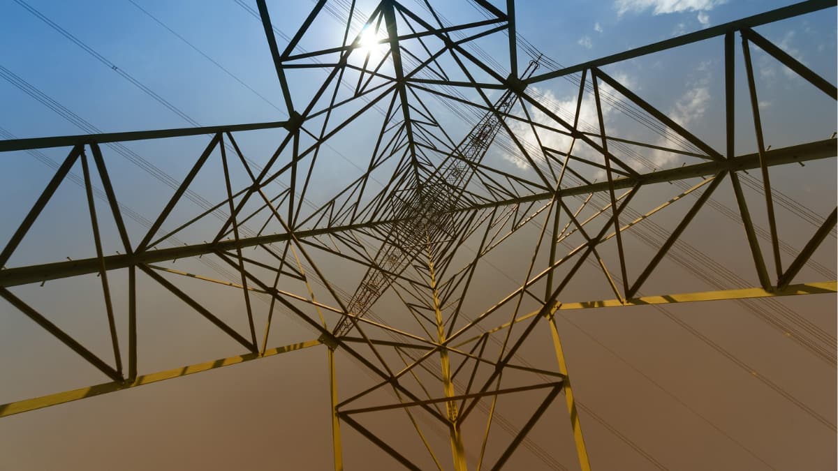 Man climbs high-tension transmission tower over rejected marriage ...