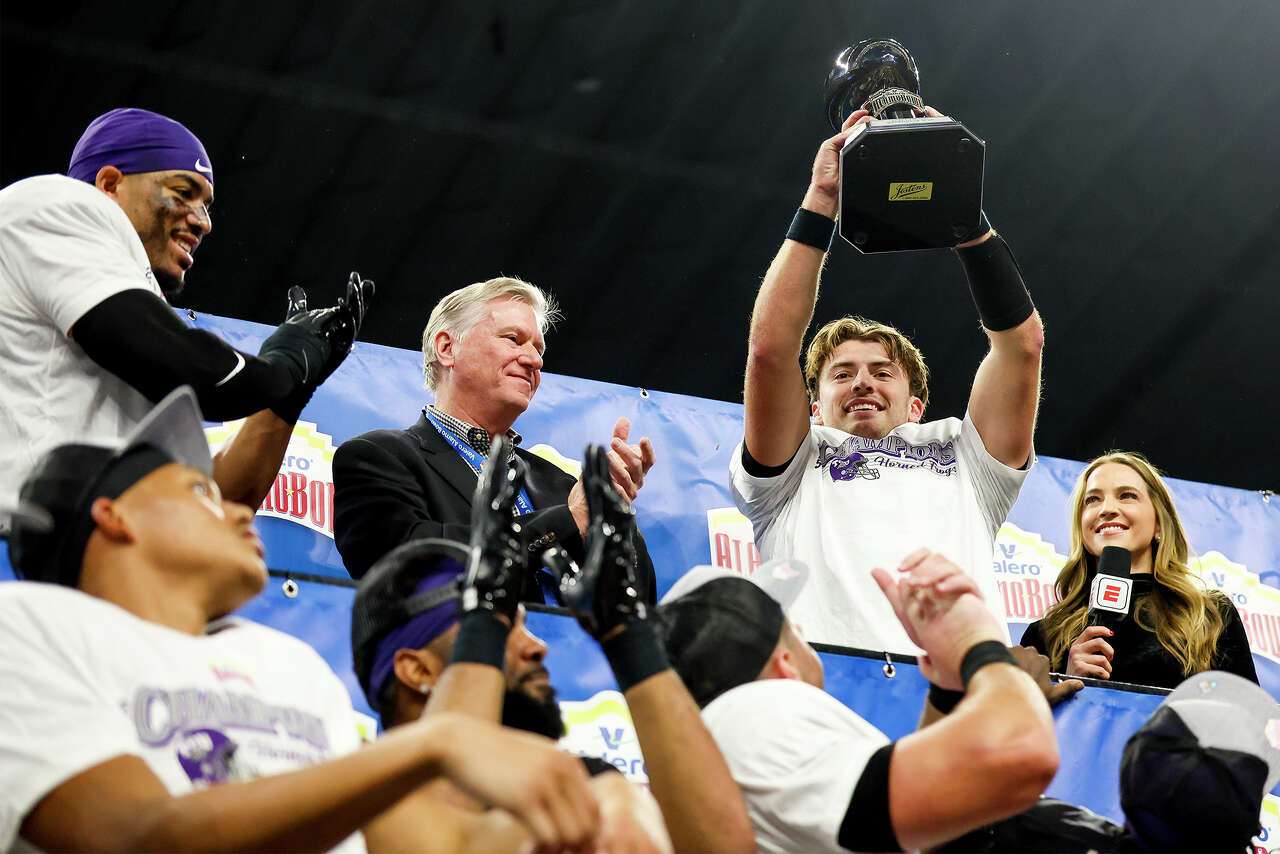 Ken Seals leads storybook comeback in first start as TCU beats USC in ...