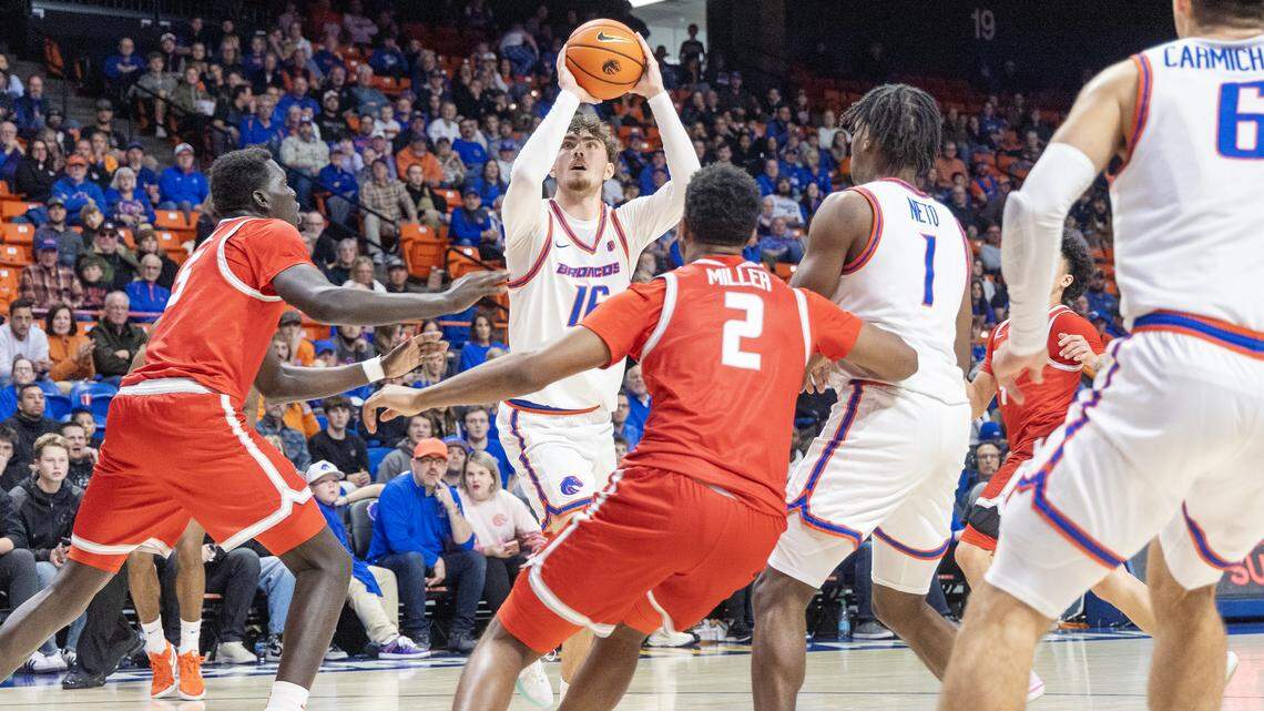 ‘All about defense': Boise State hoops scores season low again and wins ...