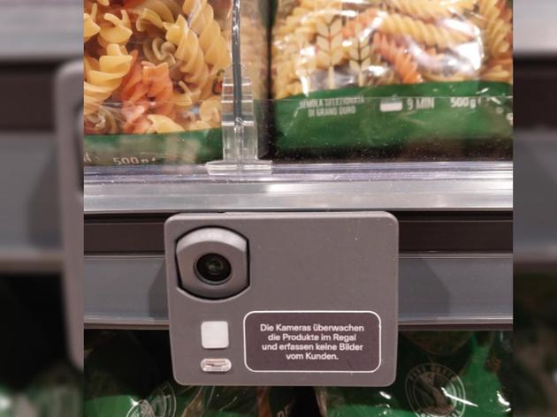 Edeka-Kunde entdeckt mysteriöse Mini-Kameras im Supermarkt: "Guckt tief ...