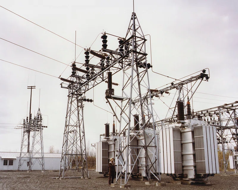 Richmond transformer fire cuts power to 11,000, sparks safety concerns