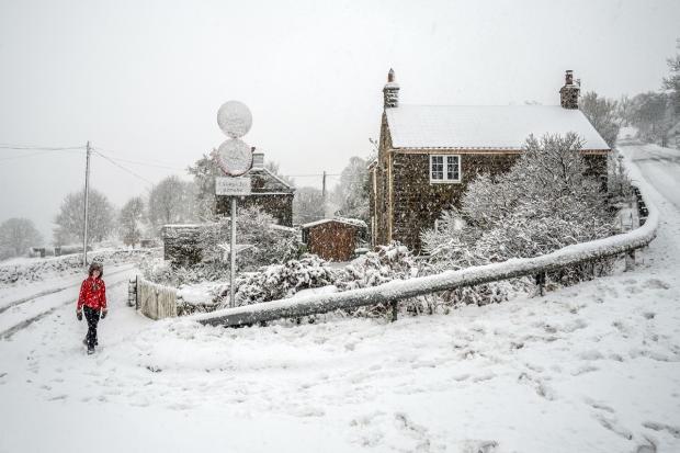 Snow and ice to hit London as Met Office issues yellow weather warning
