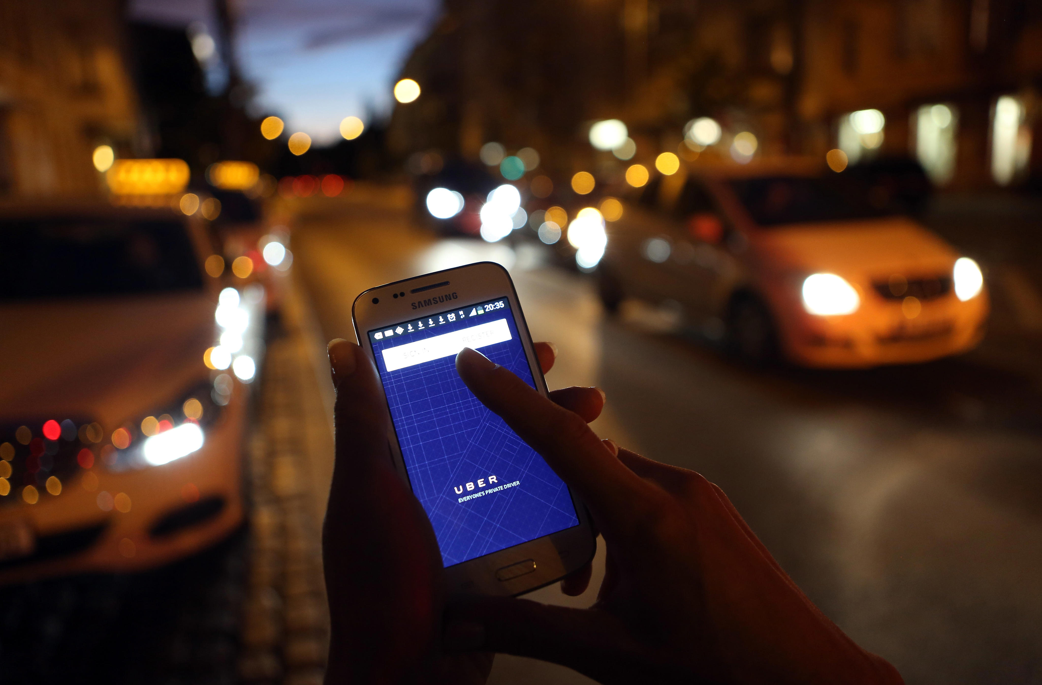 Nonprofit offers free Lyft rides on New Year's Eve in Evansville