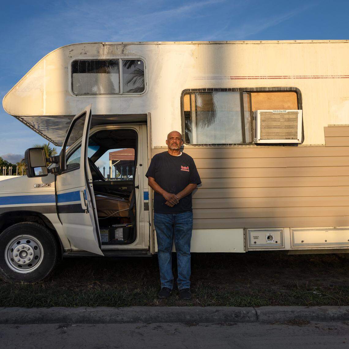 ‘I have nothing': How a mass eviction left retired, disabled Miamians ...
