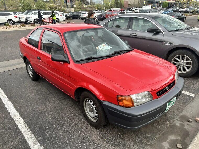 Reasons to keep your 10-year-old car instead of buying a new one