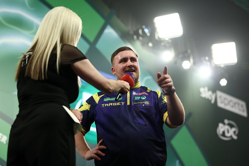 Louis Rees-Zammit's stunning girlfriend lights up Ally Pally as they ...