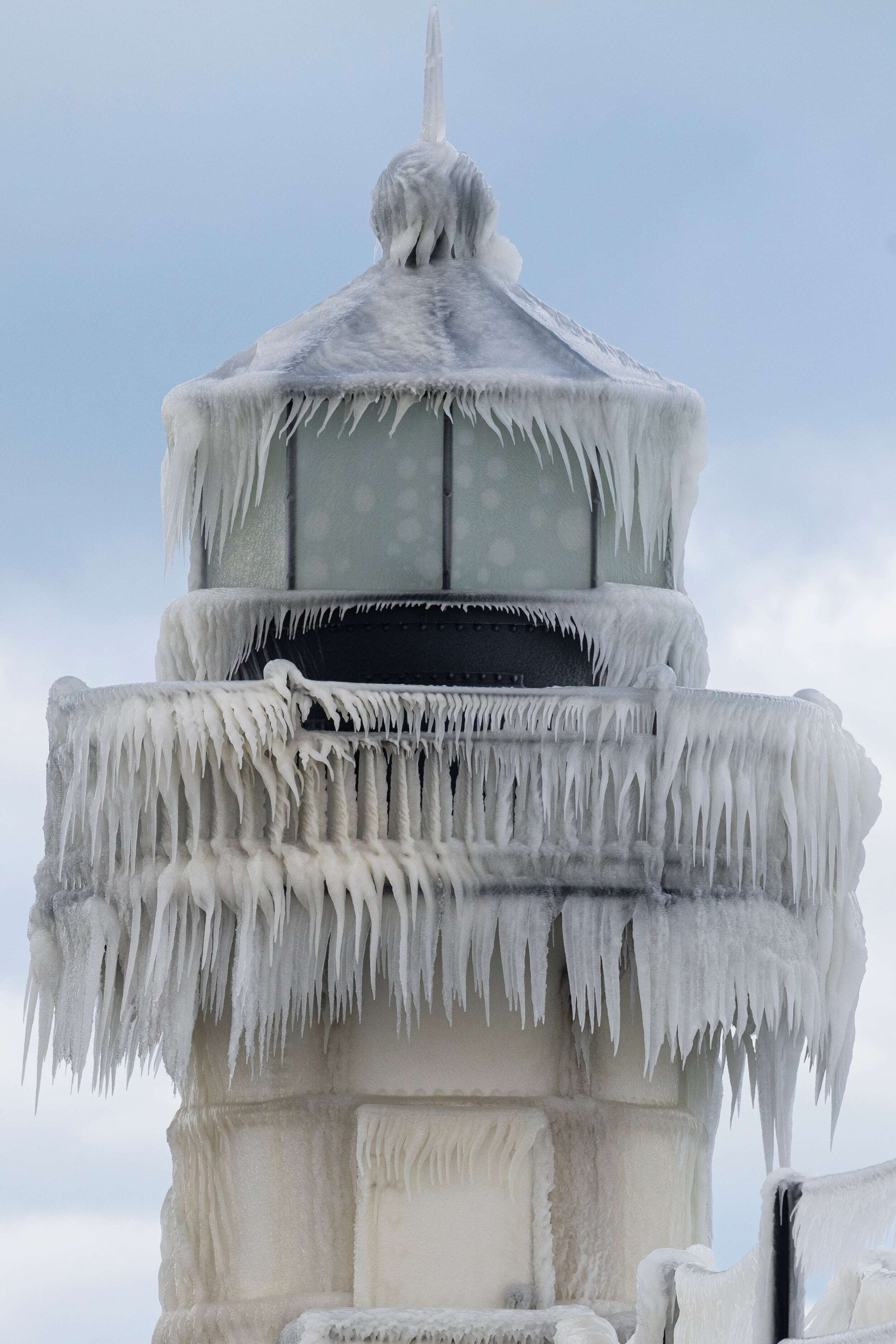Arctic cold to grip Michigan through New Year’s Day