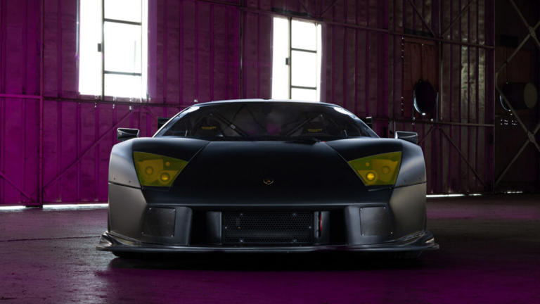 Koop deze bizarre Murciélago met achterwielaandrijving