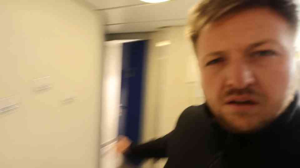 What it’s like boarding a first-class Arctic ship at 1:30 am