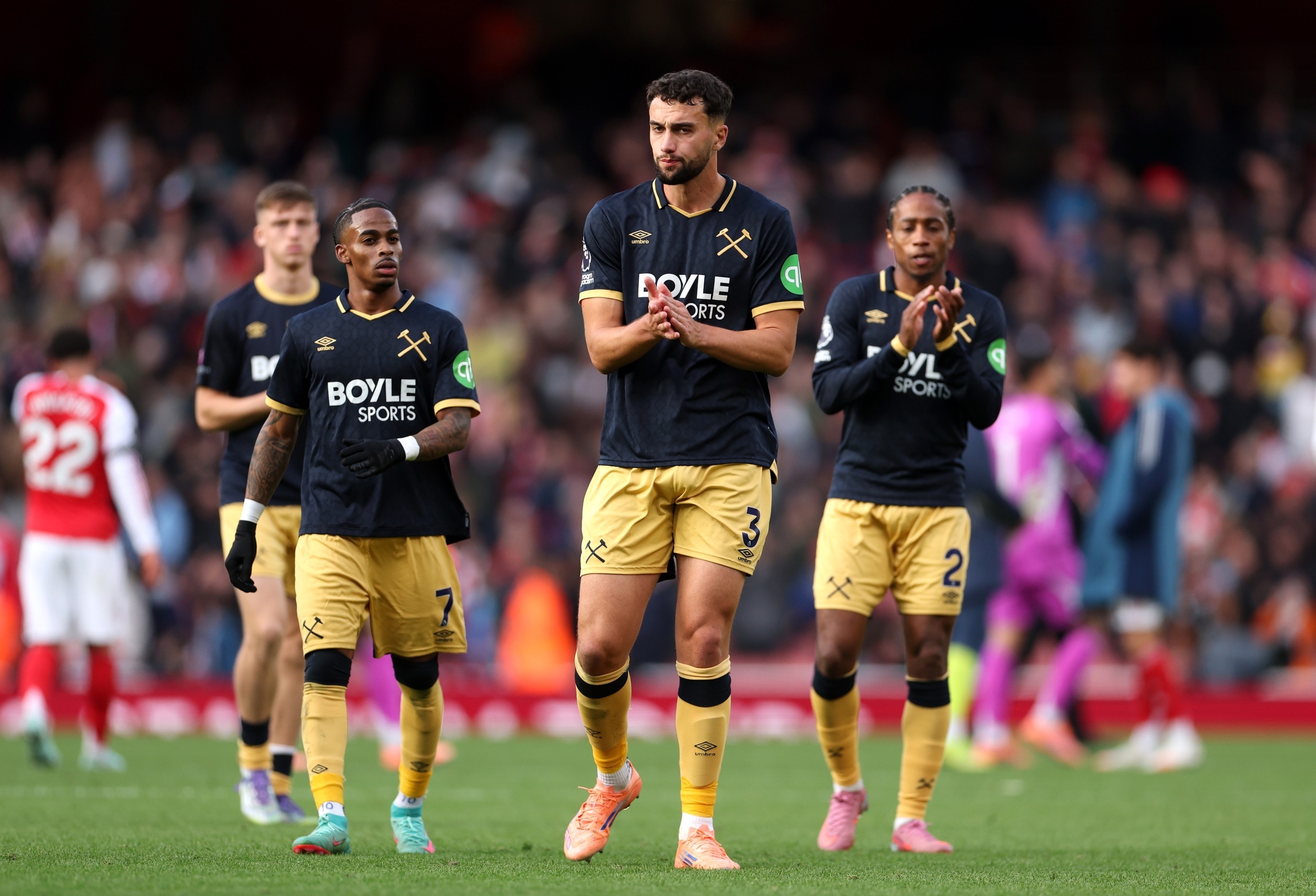 Report: West Ham plot bargain move for Premier League winner